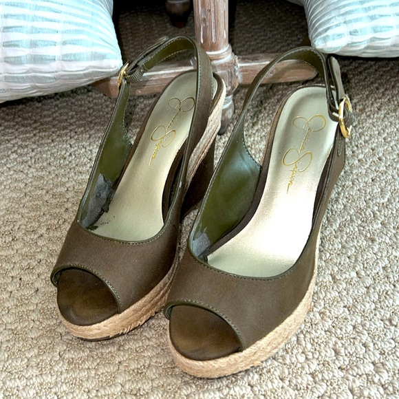 Jessica Simpson | Shoes | Jessica Simpson Olive Green Canvas Wedges 7b ...